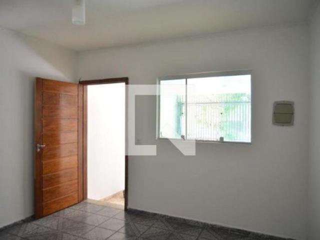 Casa à Venda Santa Teresinha, 2 Quartos, 130 m² Santo André