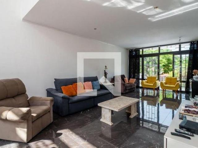 Casa à Venda Santa Tereza, 3 Quartos, 380 m² Porto Alegre