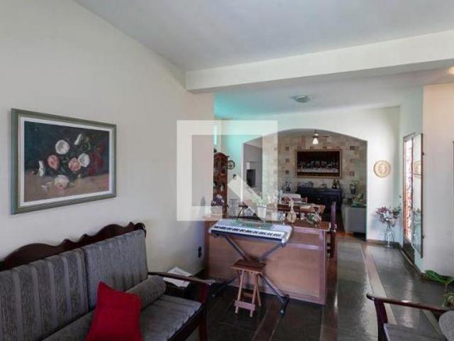 Casa à Venda Santa Terezinha, 3 Quartos, 180 m² Belo Horizonte