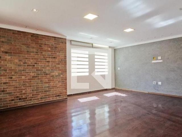 Casa à Venda Santana, 4 Quartos, 250 m2