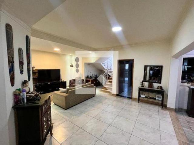 Casa à Venda Santana, 4 Quartos, 308 m2