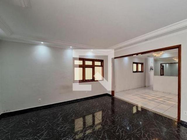 Casa à Venda Santana, 4 Quartos, 400 m2