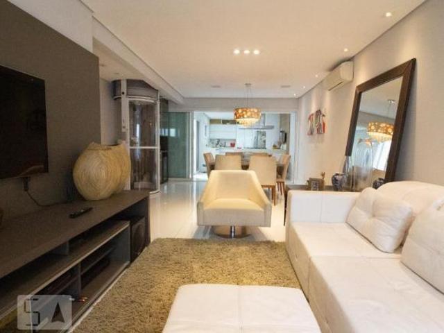 Casa à Venda Santana, 4 Quartos, 400 m2