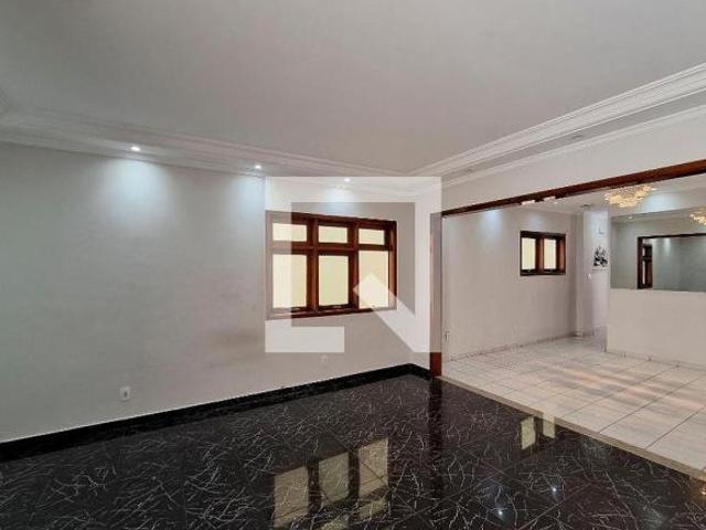 Casa à Venda Santana, 4 Quartos, 400 m2