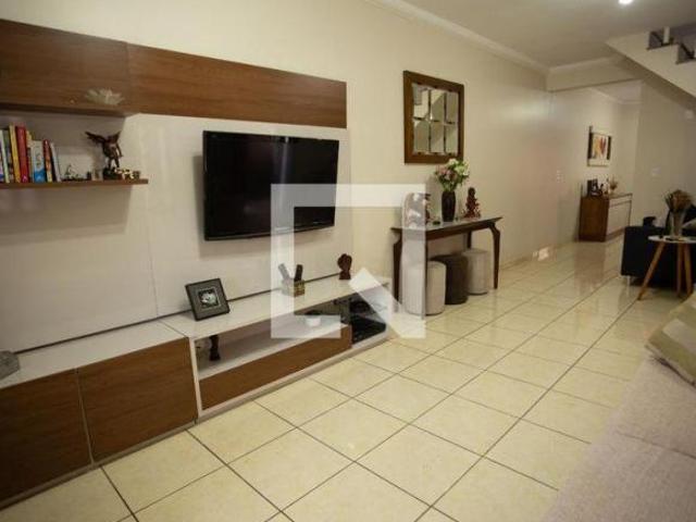 Casa à Venda Santana, 3 Quartos, 172 m2