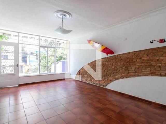 Casa à Venda Santana, 3 Quartos, 192 m2