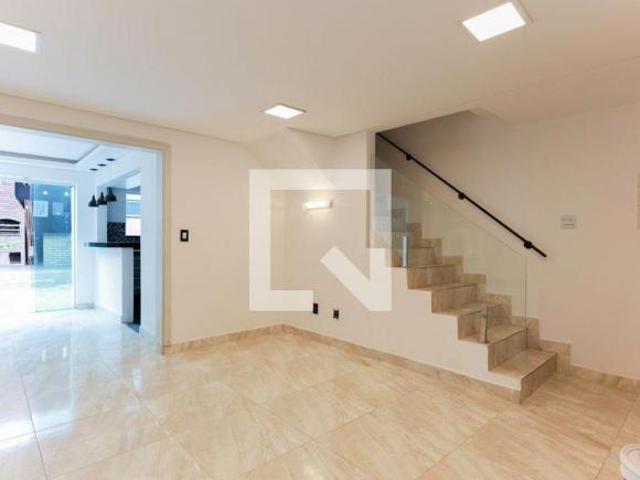 Casa à Venda Santana, 3 Quartos, 200 m2
