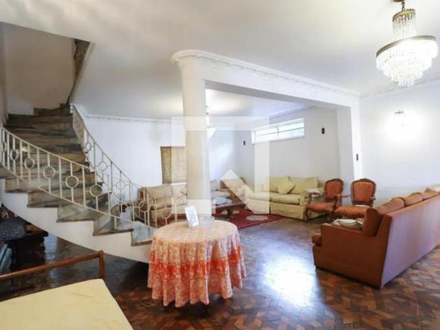 Casa à Venda Santana, 3 Quartos, 225 m2