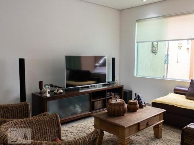 Casa à Venda Santana, 3 Quartos, 250 m2