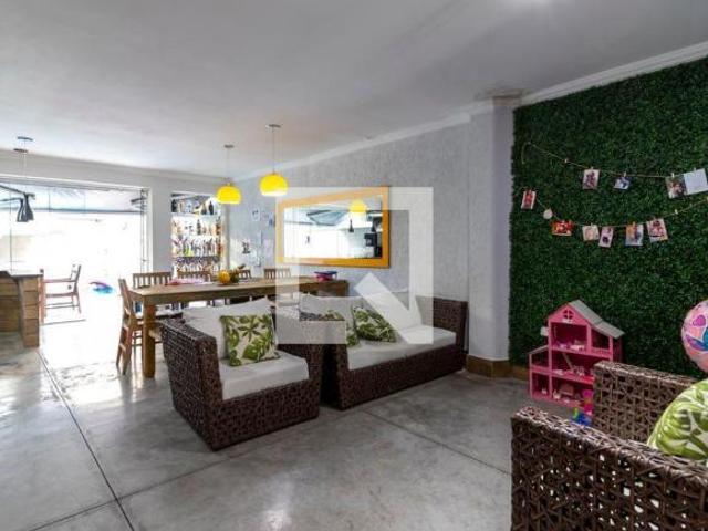 Casa à Venda Santana, 3 Quartos, 260 m2
