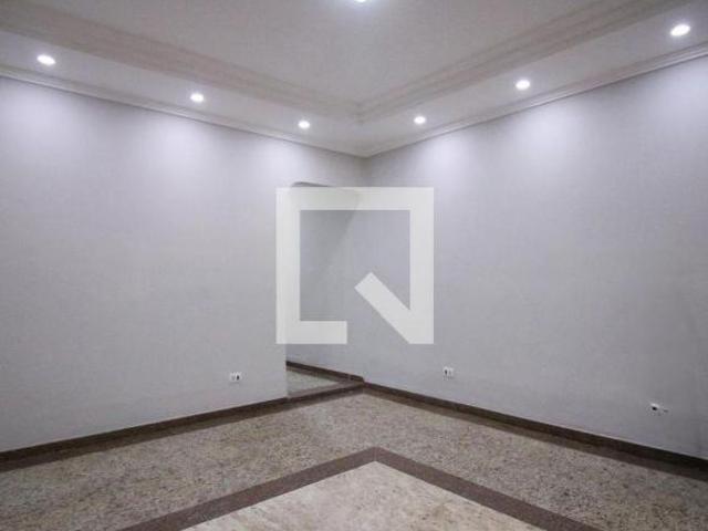 Casa à Venda Sapopemba, 2 Quartos, 200 m2
