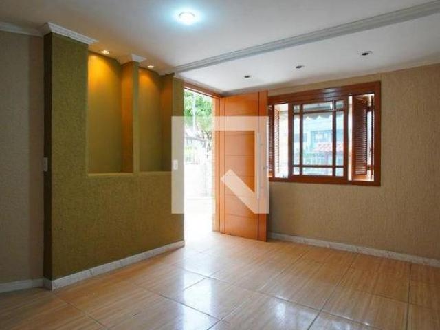 Casa à Venda Sarandi, 5 Quartos, 188 m² Porto Alegre