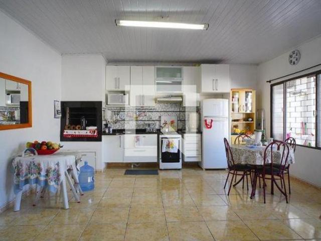 Casa à Venda Sarandi, 1 Quarto, 120 m² Porto Alegre