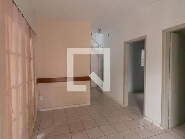 Casa à Venda Scharlau, 2 Quartos, 90 m² São Leopoldo
