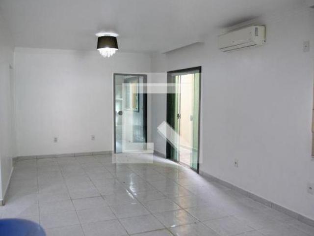 Casa à Venda Setor Central, 3 Quartos, 295 m² Goiânia