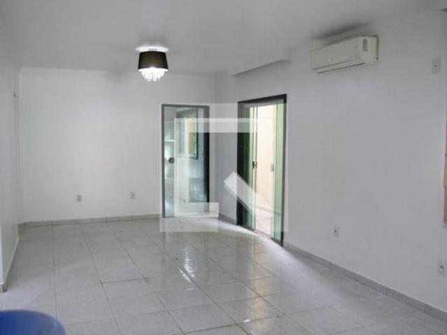 Casa à Venda Setor Central, 3 Quartos, 295 m² Goiânia