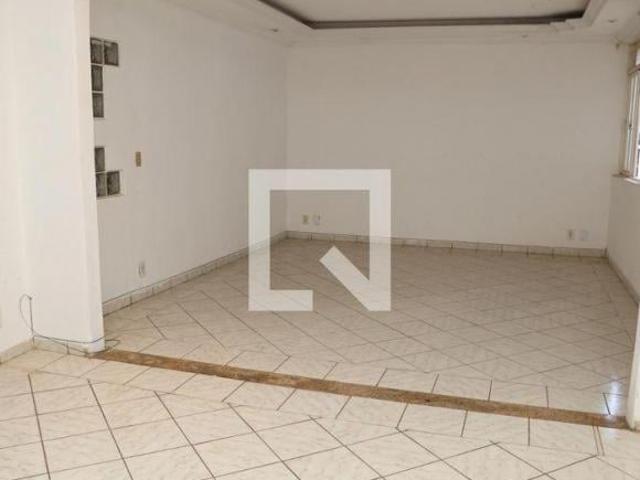 Casa à Venda Setor Aeroporto, 3 Quartos, 432 m² Goiânia