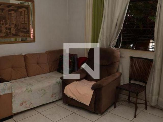 Casa à Venda Setor Leste Vila Nova, 3 Quartos, 200 m² Goiânia