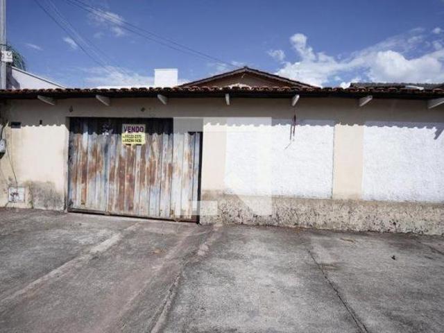 Casa à Venda Setor Progresso, 3 Quartos, 300 m² Goiânia