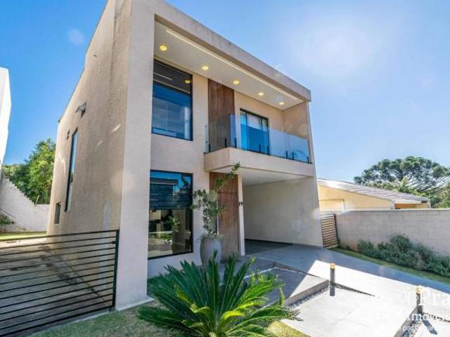 Casa à venda semi mobiliada 200m², 4 suítes, condomínio fechado Residencial Moschê