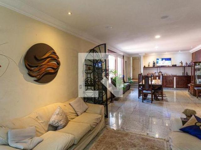 Casa à Venda Serra, 3 Quartos, 330 m² Belo Horizonte