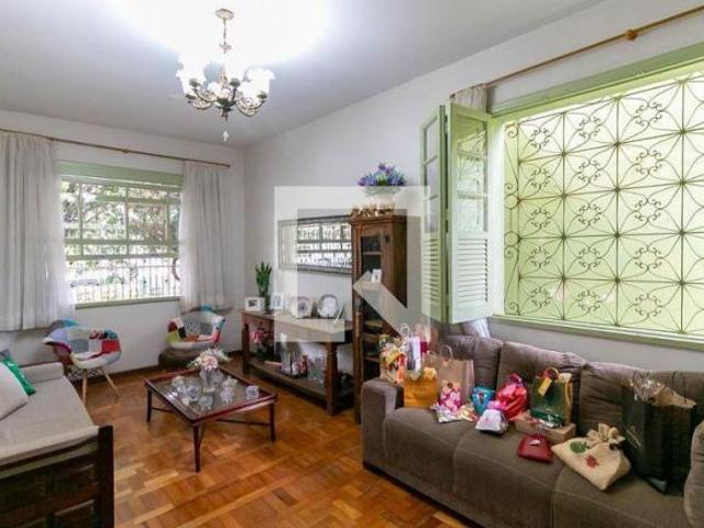 Casa à Venda Serra, 4 Quartos, 300 m² Belo Horizonte