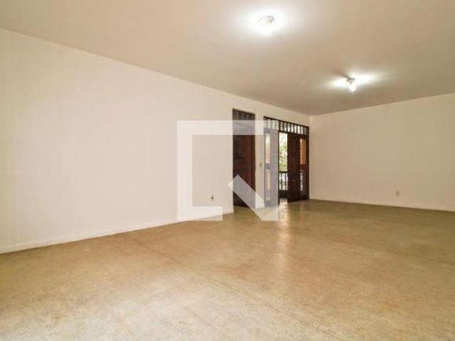 Casa à Venda Serra, 4 Quartos, 320 m2