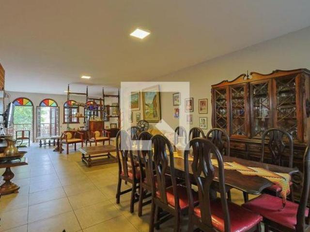 Casa à Venda Serra, 6 Quartos, 390 m2