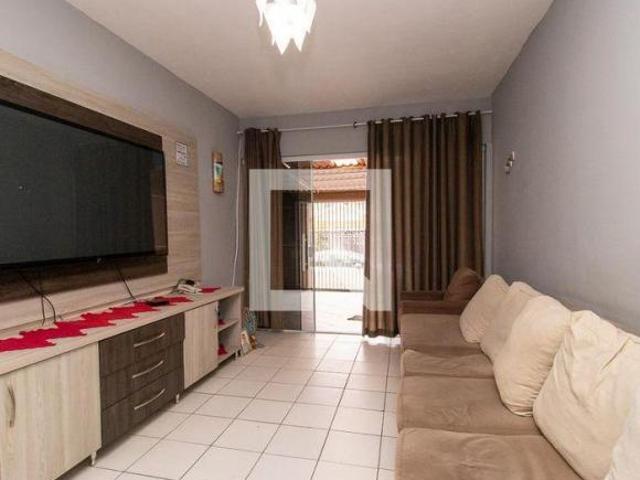 Casa à Venda Sítio Cercado, 4 Quartos, 160 m² Curitiba
