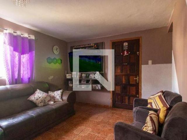 Casa à Venda Sítio Cercado, 5 Quartos, 120 m² Curitiba
