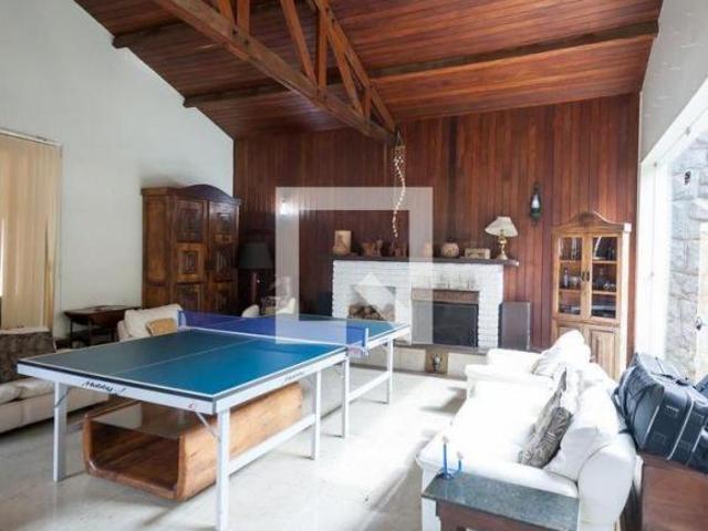 Casa à Venda Sion, 4 Quartos, 1272 m2