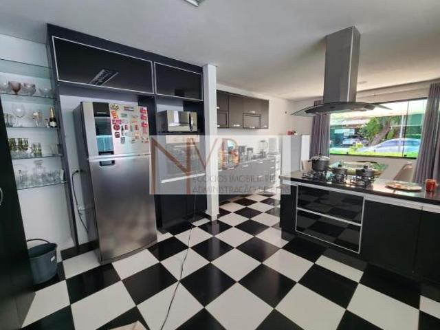 Casa à Venda SP II: 6 Dormitórios e 3 Suítes R$ 1.300.000