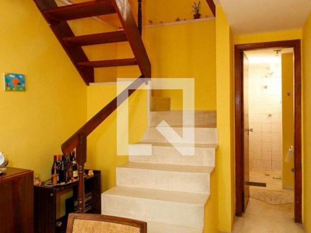 Casa à Venda Sumaré, 2 Quartos, 240 m2
