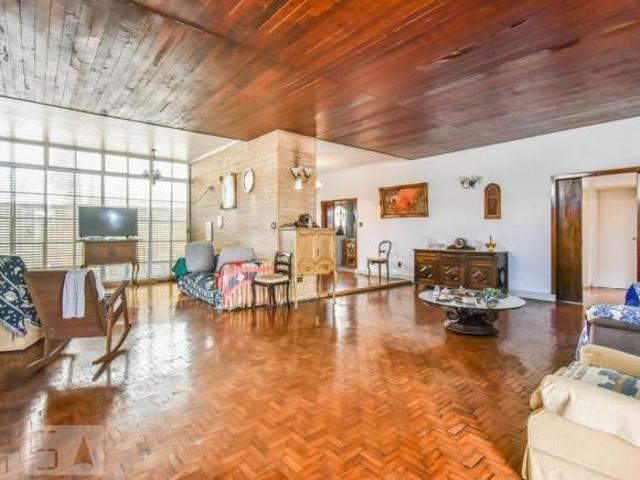 Casa à Venda Sumaré, 3 Quartos, 450 m2