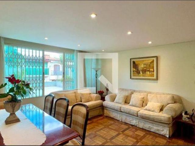 Casa à Venda Sumaré, 3 Quartos, 194 m² São Paulo