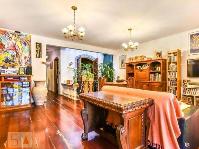 Casa à Venda Sumaré, 3 Quartos, 198 m² São Paulo
