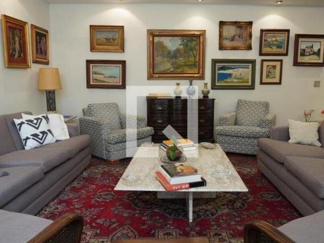 Casa à Venda Sumaré, 3 Quartos, 278 m² São Paulo
