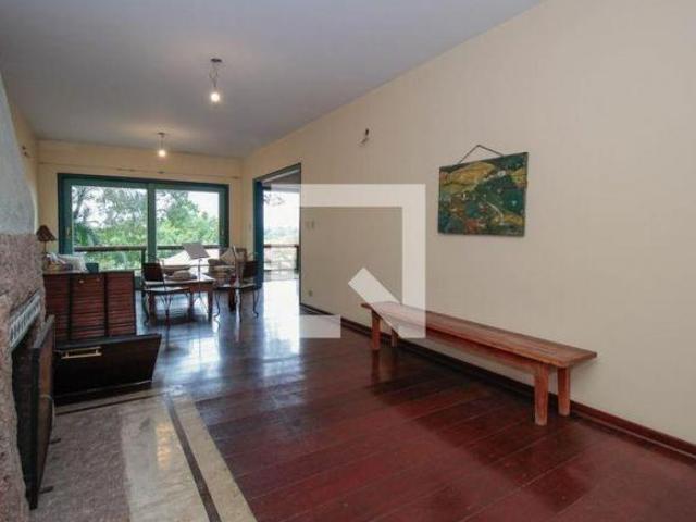 Casa à Venda Sumaré, 3 Quartos, 300 m² São Paulo