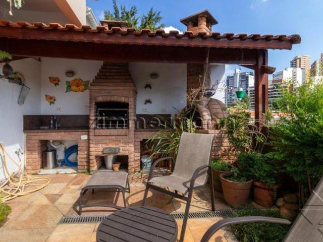 CASA Á VENDA SUMARÉ 4 SUITES 3 VAGAS
