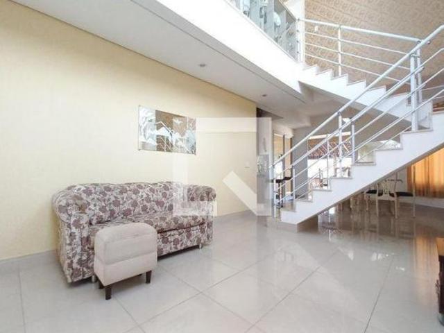 Casa à Venda Swiss Park, 4 Quartos, 210 m² Campinas