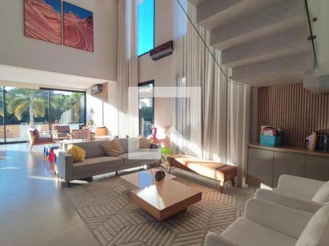 Casa à Venda Swiss Park, 4 Quartos, 340 m2