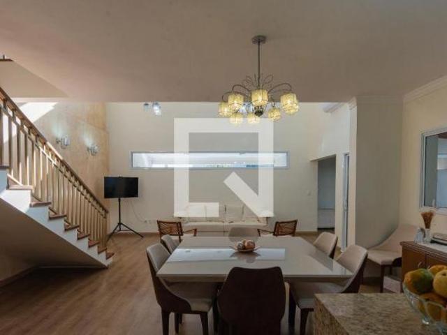 Casa à Venda Swiss Park, 3 Quartos, 255 m2