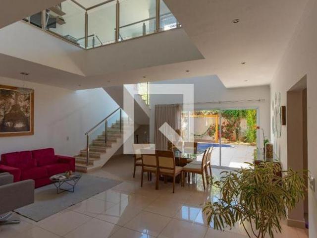 Casa à Venda Swiss Park, 3 Quartos, 268 m2