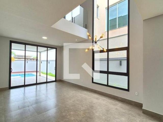 Casa à Venda Swiss Park, 3 Quartos, 280 m2