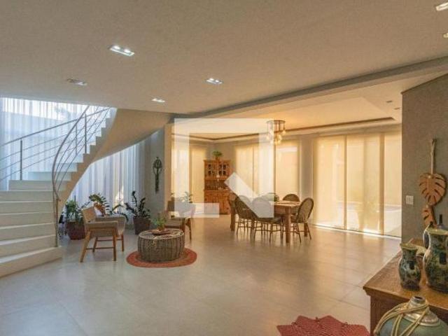 Casa à Venda Swiss Park, 3 Quartos, 405 m2