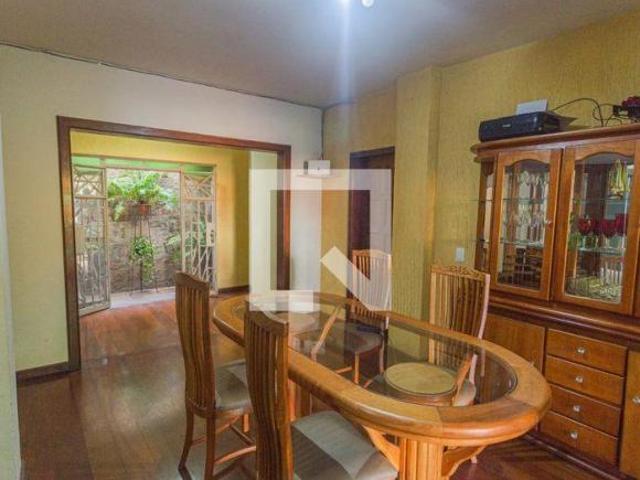 Casa à Venda Pompéia, 4 Quartos, 321 m² Belo Horizonte