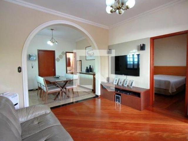 Casa à Venda Pompéia, 5 Quartos, 300 m² Belo Horizonte