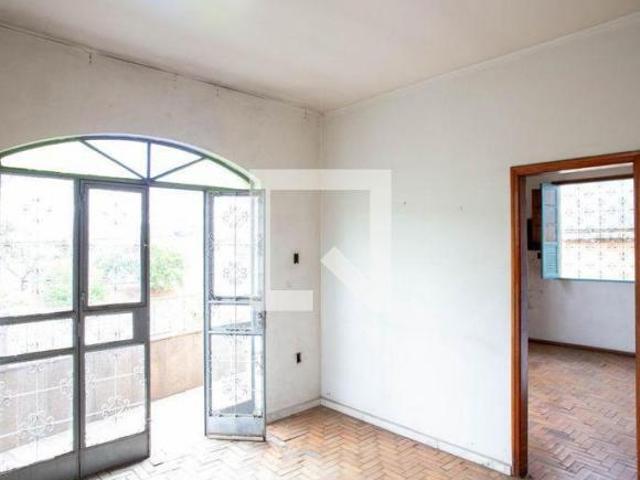 Casa à Venda Pompéia, 2 Quartos, 220 m² Belo Horizonte