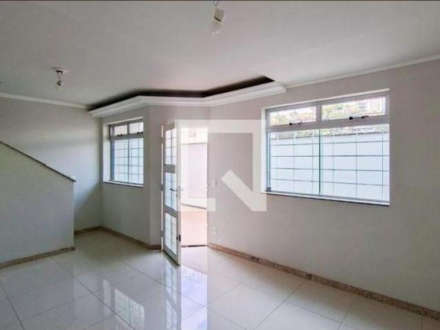 Casa à Venda Pompéia, 3 Quartos, 168 m² Belo Horizonte