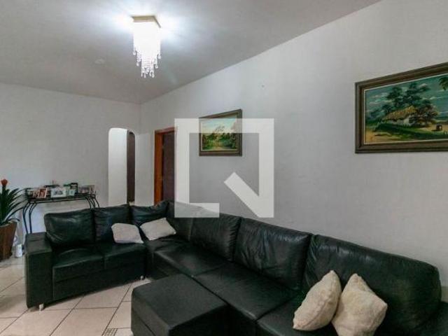 Casa à Venda Pompéia, 3 Quartos, 200 m² Belo Horizonte